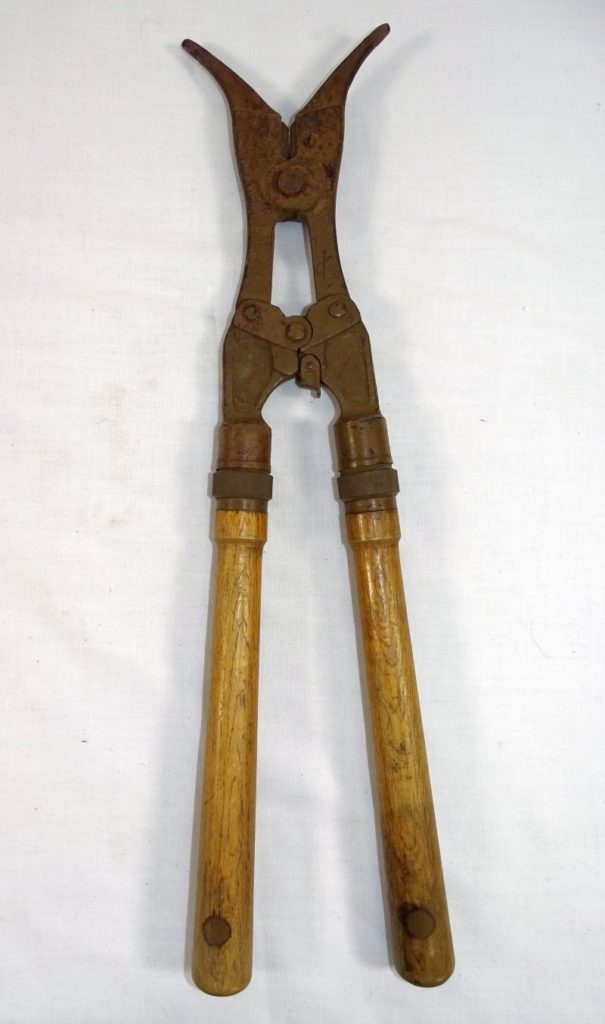 WWII Japanese Military Wire Cutters And Pouch – Griffin Militaria