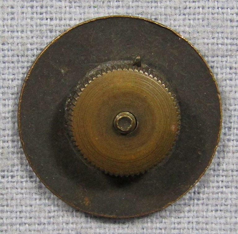 WWI US 19 Collar Disk – Griffin Militaria