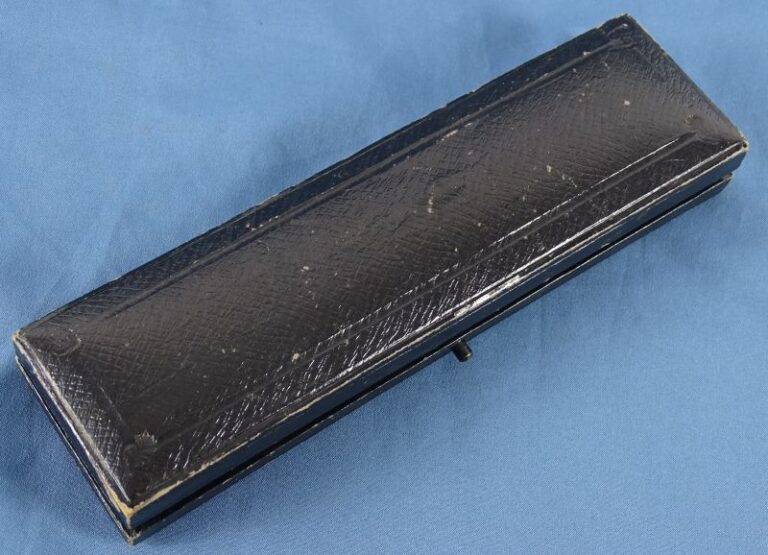 Cased Victorian Era Silver Scottish Thistle Buttons – Griffin Militaria