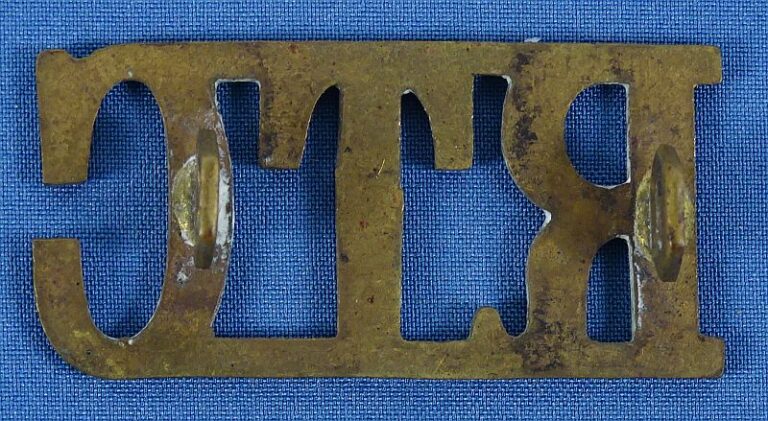 1923-1939 British Royal Tank Corps Shoulder Title – Griffin Militaria