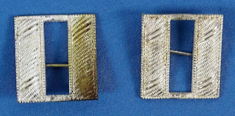 Pair WWI Captain Rank Insignia – Griffin Militaria