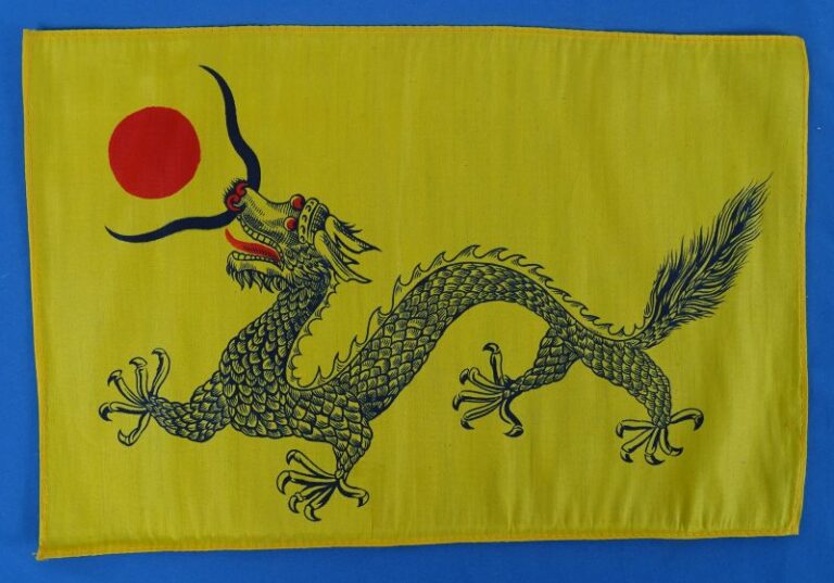Silk Imperial Chinese Qing Dynasty Flag – 8 X 12 inches – Griffin Militaria