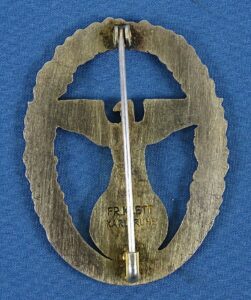 Gau Baden Honor Badge in Gold by Klett – Griffin Militaria