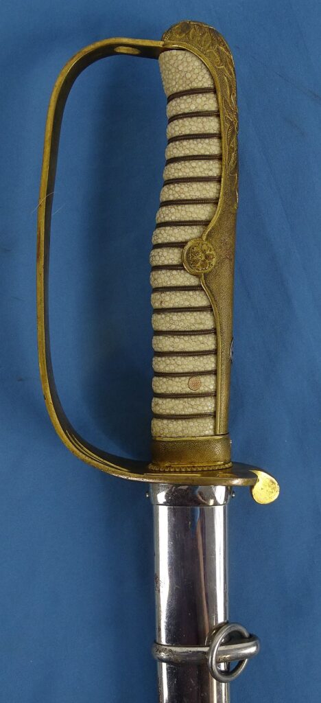 Japanese Army Type 19 Army Cavalry Officer Sword with Silver Mon Family ...