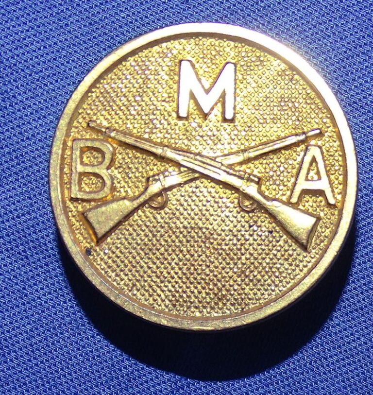1920s BMA Collar Disk – Griffin Militaria