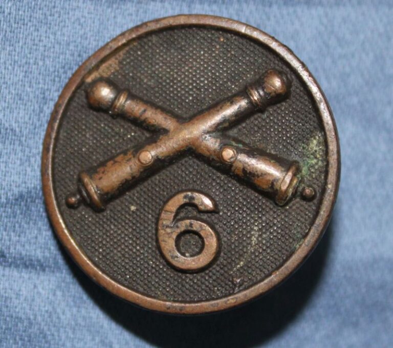 WWI 6th Artillery Collar Disk – Griffin Militaria