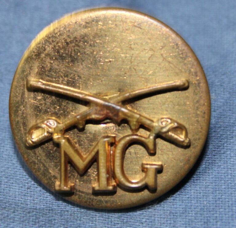 WWII Cavalry MG Collar Disk – Griffin Militaria