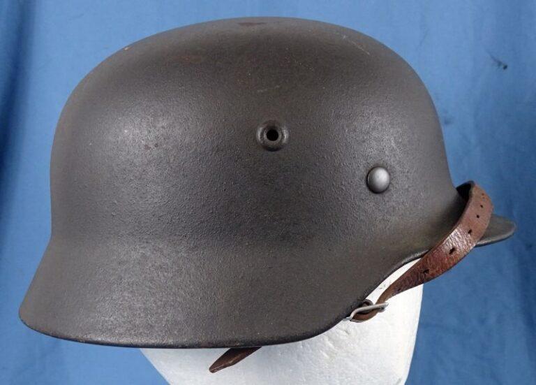 Single Decal Luftwaffe M40 Combat Helmet by F.W. Quist – Griffin Militaria