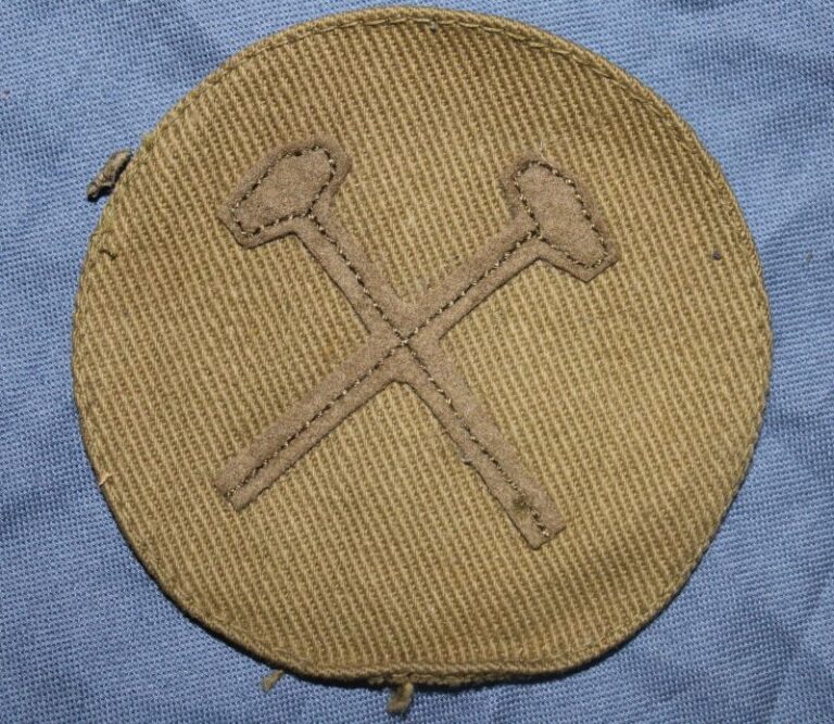 WWI Mechanic PFC Chevron – Griffin Militaria