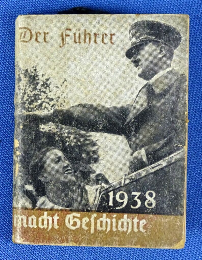 1938 Winterhilfswerk Donation Booklet: “Der Fuhrer Macht Geschicte ...