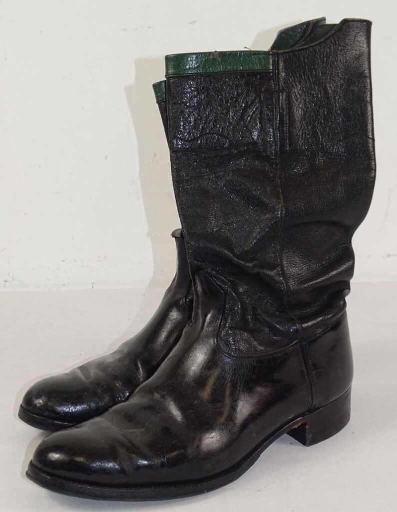 British 12th Lancers Regiment Uniform Group – Griffin Militaria