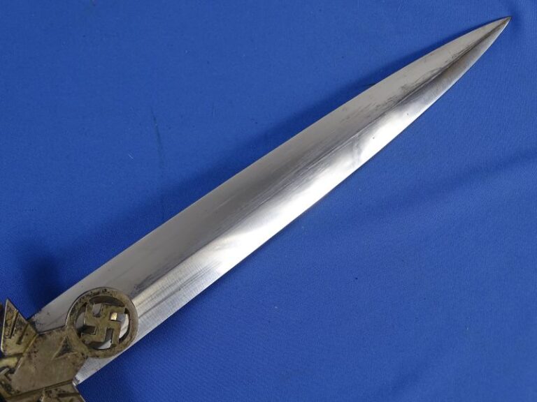 Uncleaned Second Model RLB Officer Dagger – Griffin Militaria