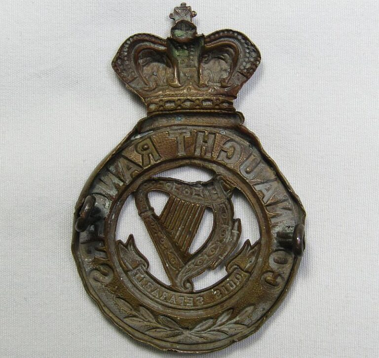 Connaught Rangers Glengerry Badge – Griffin Militaria