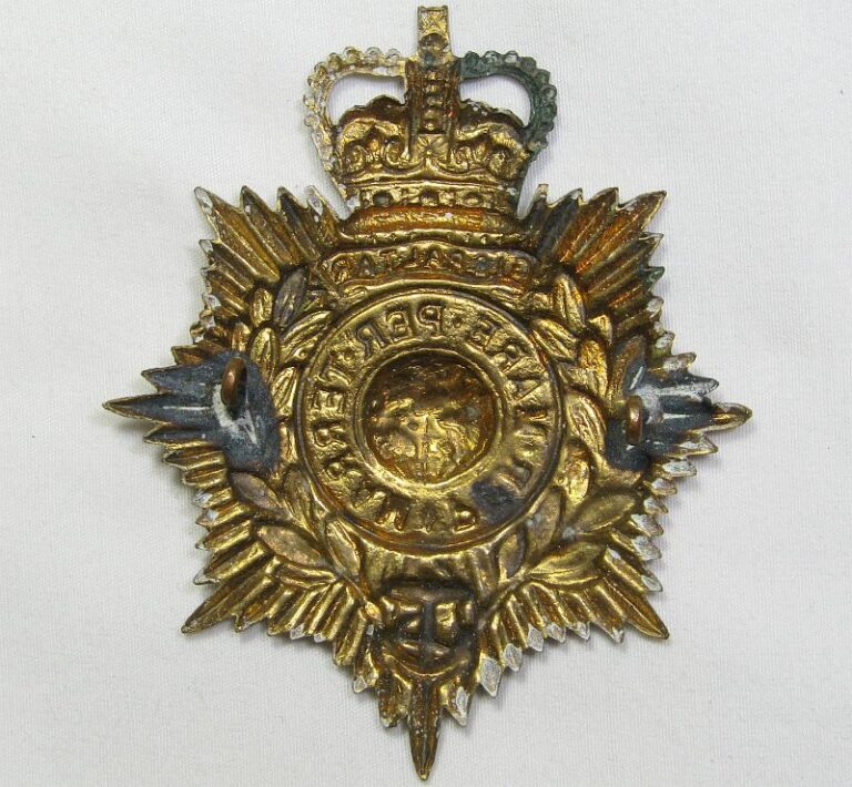 Royal Marines Pith Helmet Badge – Griffin Militaria
