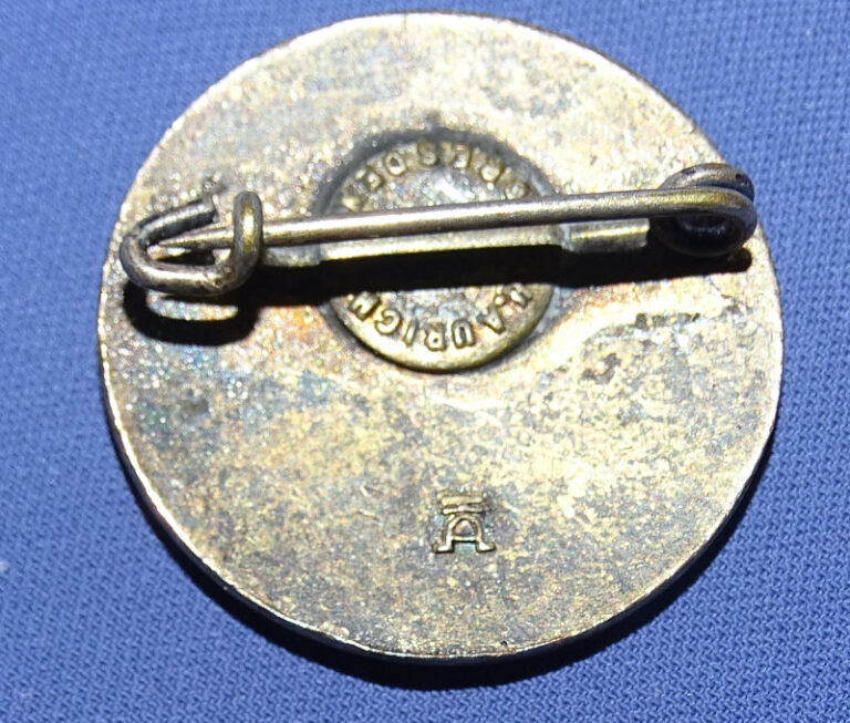 NSB German Settlement Organization Membership Badge – Griffin Militaria